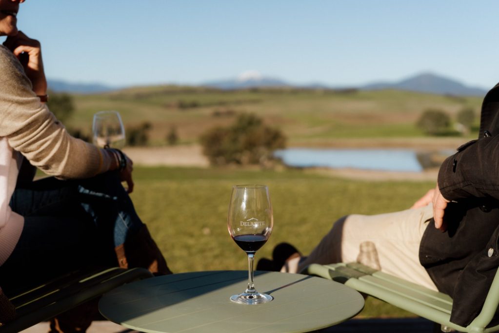 Delatite Winery: Mansfields Bespoke Winery and Heli Transfer